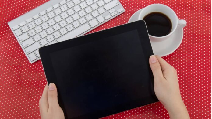 Best Tablets For Seniors Citizens - Buying Guide in 2024